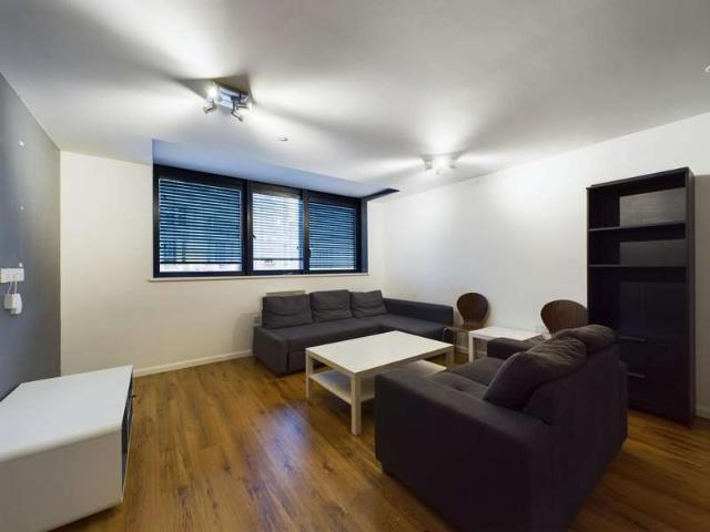 1 Bedroom Apartment Flat
