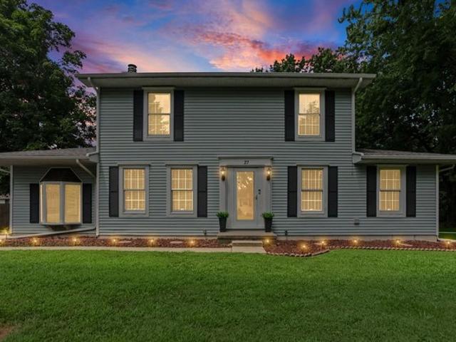 27 Bel Air Dr, Centralia, IL 62801
