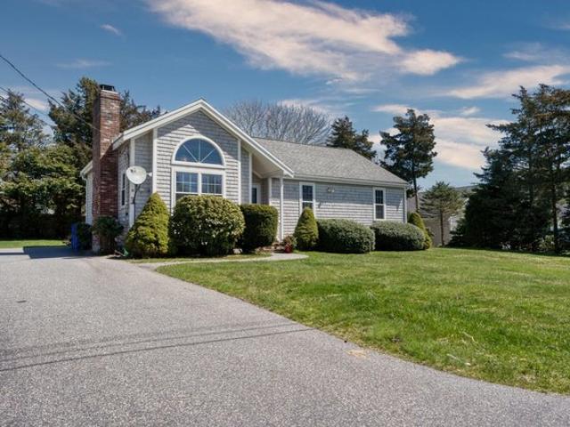 27 Bellavista Dr, Bourne, MA 02559