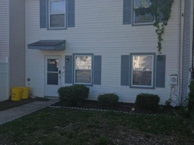 27 Berkshire Rd, Sicklerville, NJ 08081