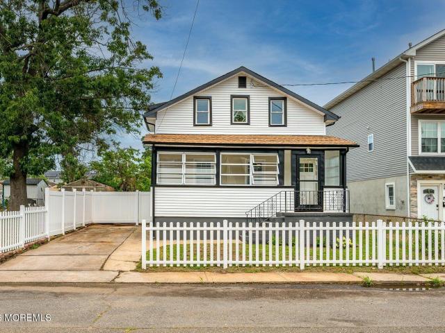 27 Birchwood Avenue