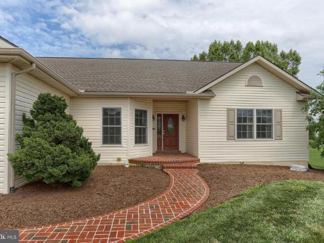 27 Boxwood Drive