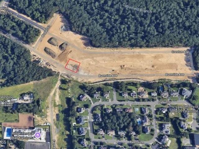 27 Burnside Ave, Lakewood, NJ 08701