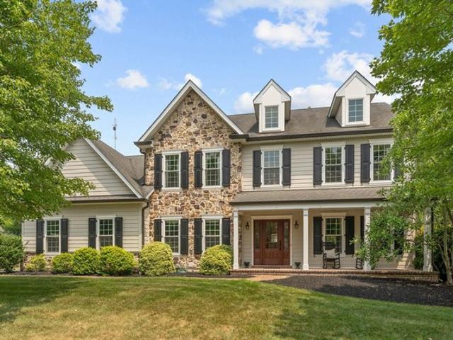 27 Cameron Ct, Exton, PA 19341