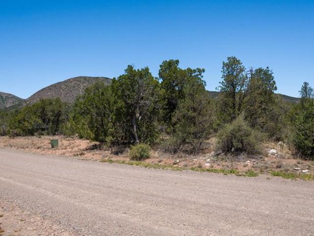 27 Camino Monte Azul, Edgewood, NM 87015