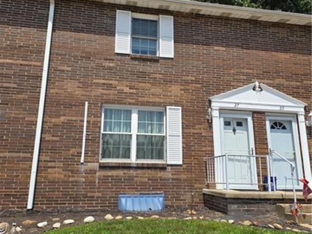 27 Campbell Dr, Parkersburg, WV 26104