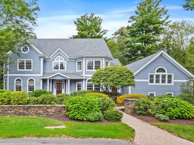 27 Carriage Dr, Lexington, MA 02420