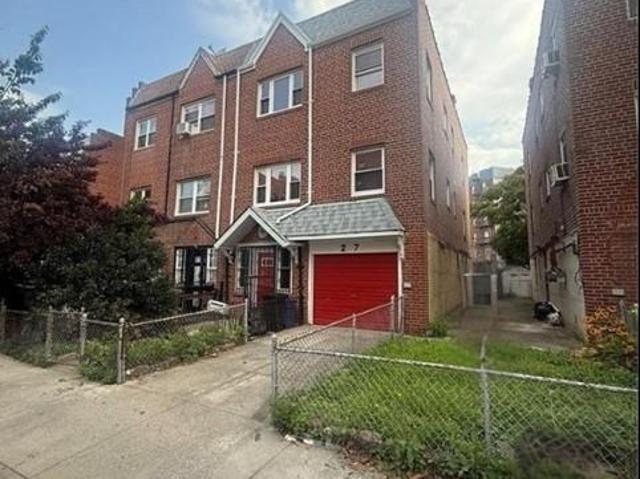 27 Cass Place
