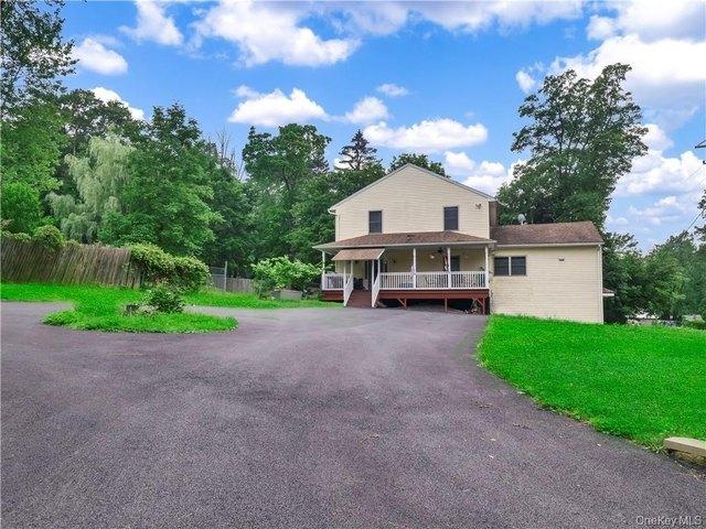 27 Cedar Trl, Monroe, NY 10950