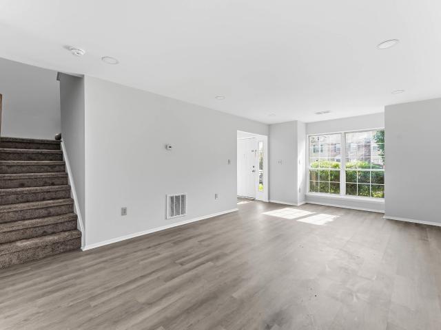 27 Cherokee Dr