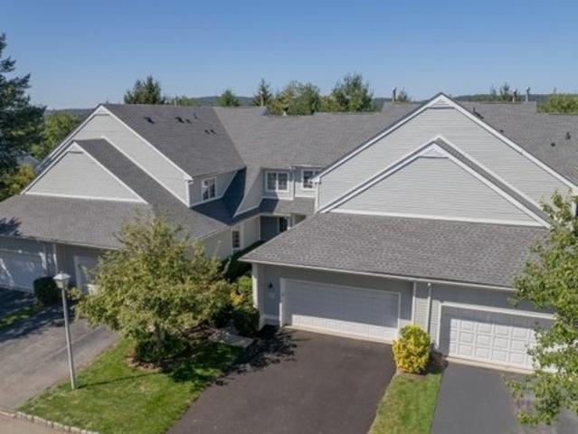27 Cobblestone Ter, Montville Township, NJ 07045