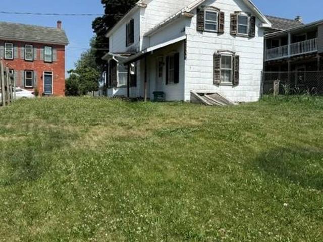 27 Cottage Street