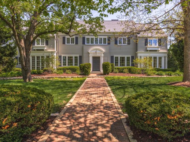 27 Country Club Place