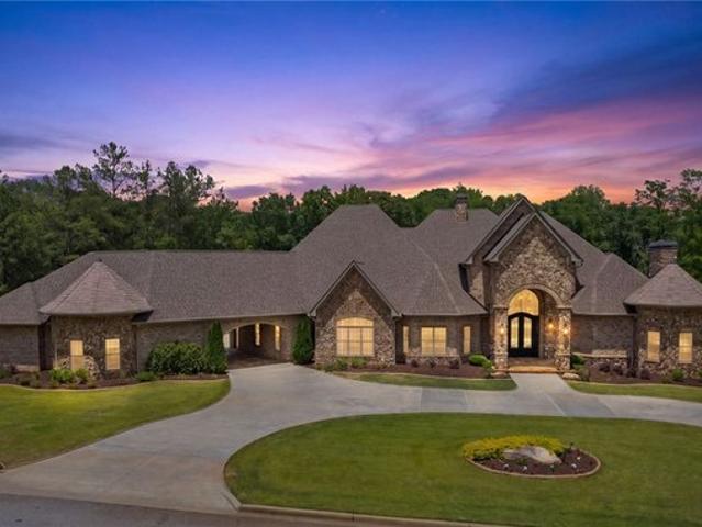 27 Clock Tower Ct, Belton, SC 29627