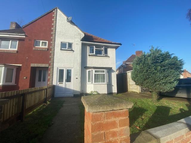 27 Croyland Road, Peterborough 3 bed semi detached house to rent £1,095 pcm £253 pw