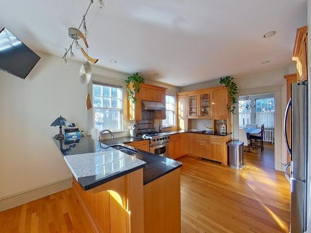 27 Cranston Avenue