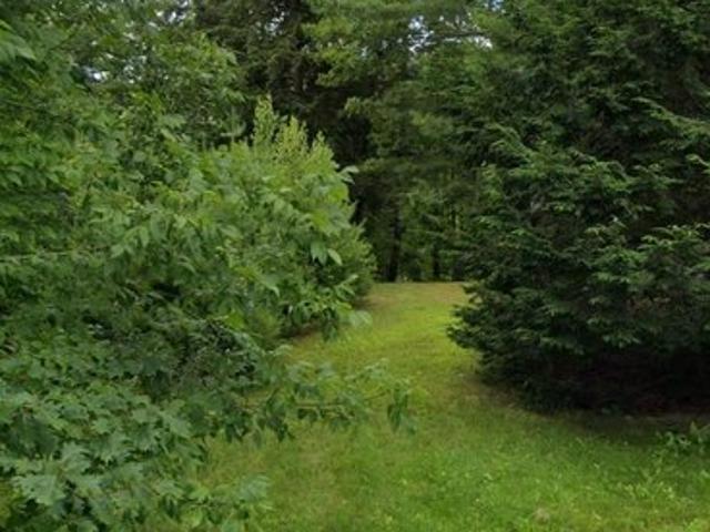 27 Crest Ave, Lisbon, ME 04250
