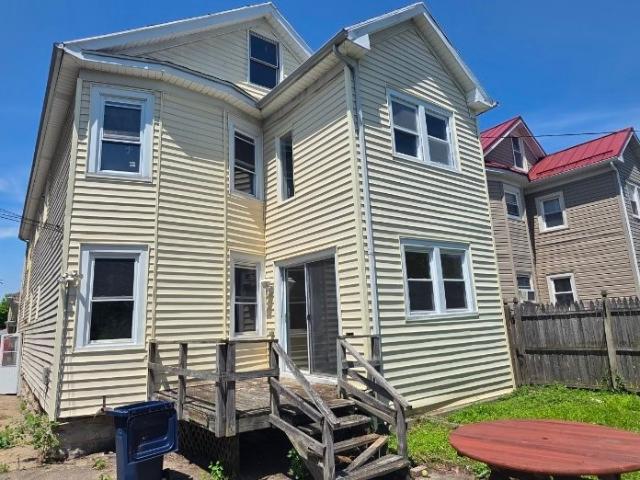 27 Crestwood Avenue