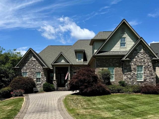 27 Cullen Ct, Greer, SC 29650