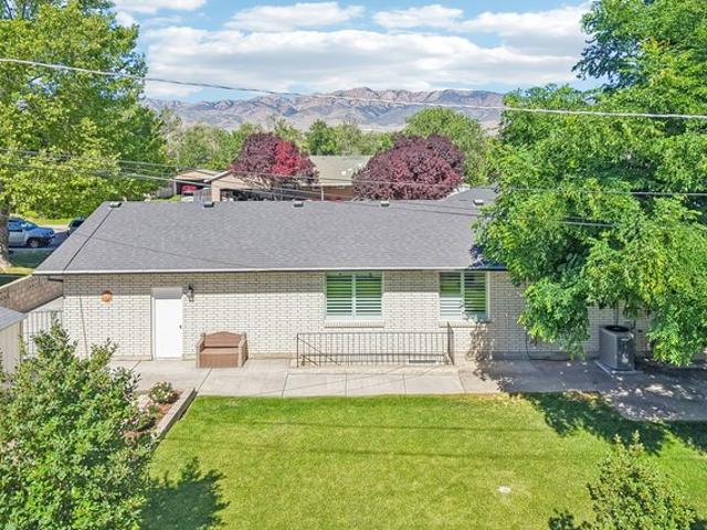 27 Deseret Cir, Grantsville, UT 84029