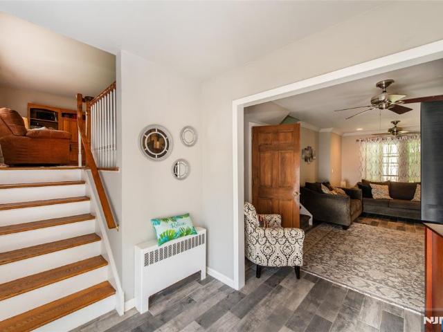 27 Dewey Drive