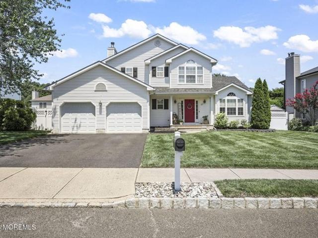 27 Diamond Ln, Howell, NJ 07731
