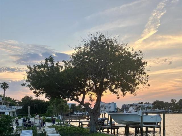 27 Dolphin Dr, Treasure Island, FL 33706 | MLS #TB8485 | Compass