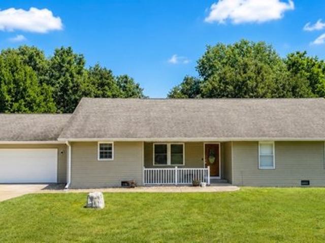 27 Doubletree St, Beardstown, IL 62618