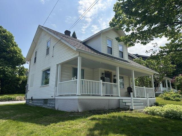 27 Dudley St, Presque Isle, ME 04769