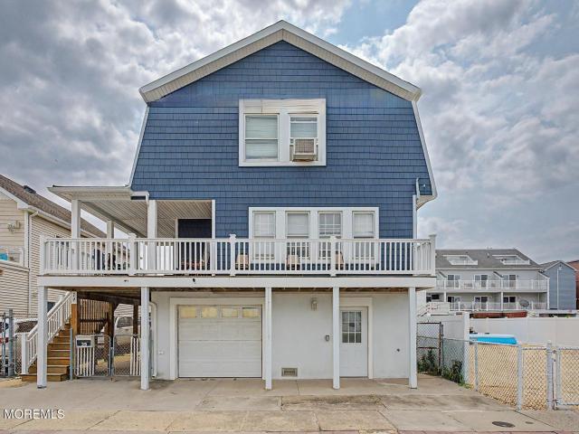 27 Dupont Avenue