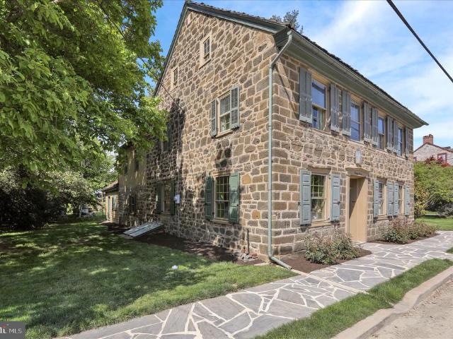 27 E Main Street