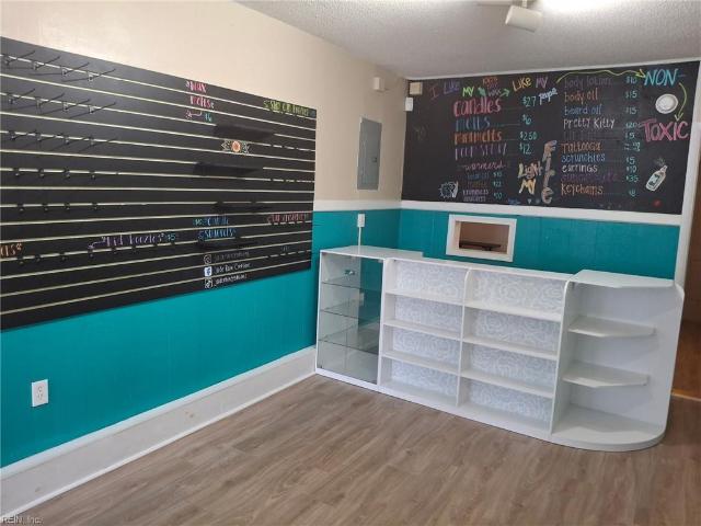 27 E Mellen ST