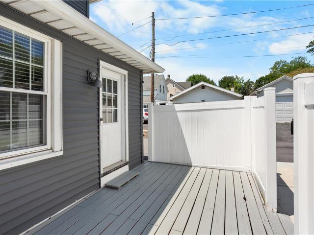 27 E Chestnut Street