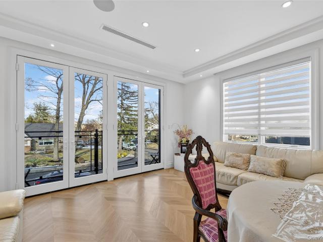 27 Ellish Parkway 203