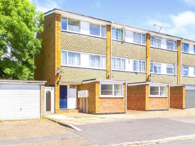 27 Elvaston Way, Tilehurst, Reading RG30, 1 bed flat to rent, £950 pcm | PrimeLocation