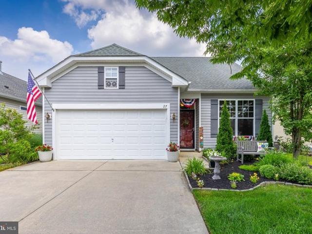 27 Embassy Dr, Woolwich Township, NJ 08085