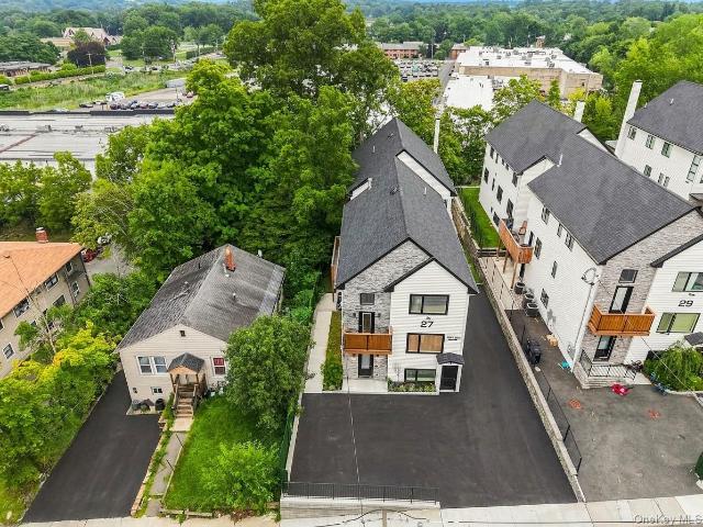 27 Ewing Avenue 201