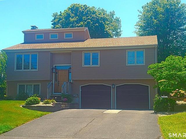 27 Evergreen Rd, Cromwell, CT 06416