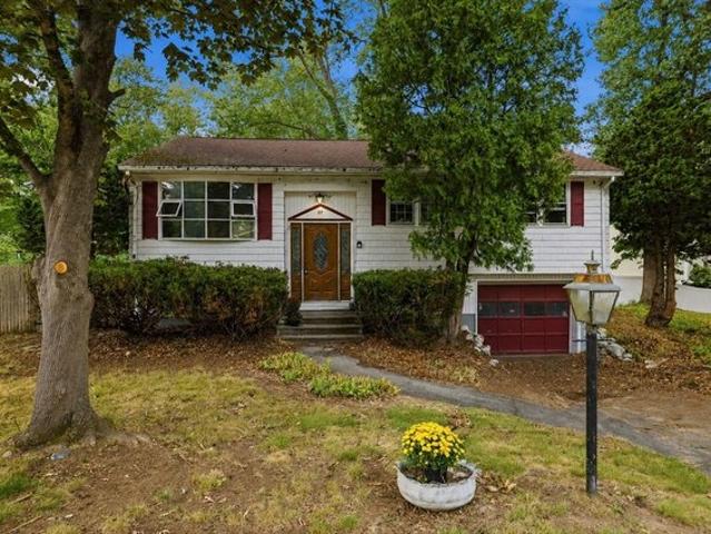 27 Forest Park Ave, Billerica, MA 01862