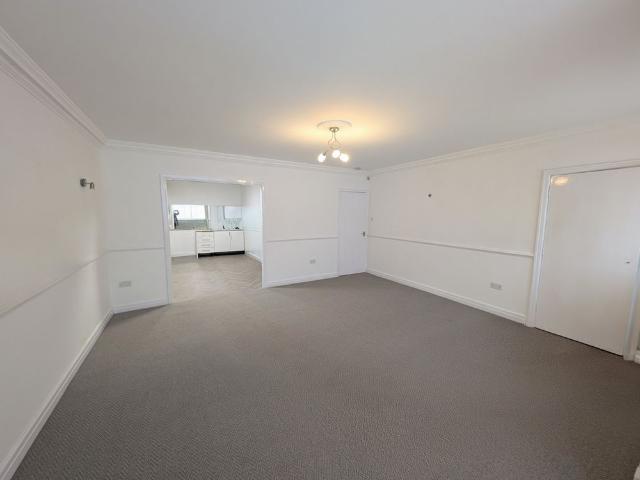 27 Flat 1 Seabank Road Wallasey CH44 0EE