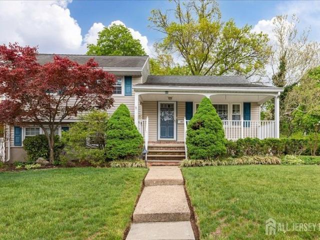 27 Fraley Dr, Franklin, NJ 08873