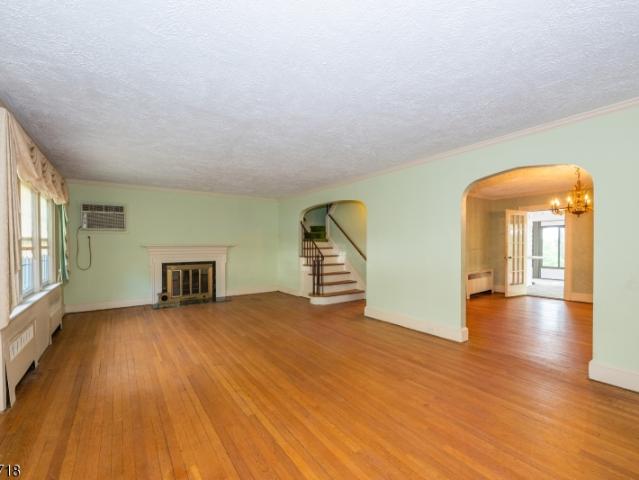 27 Glen Rd