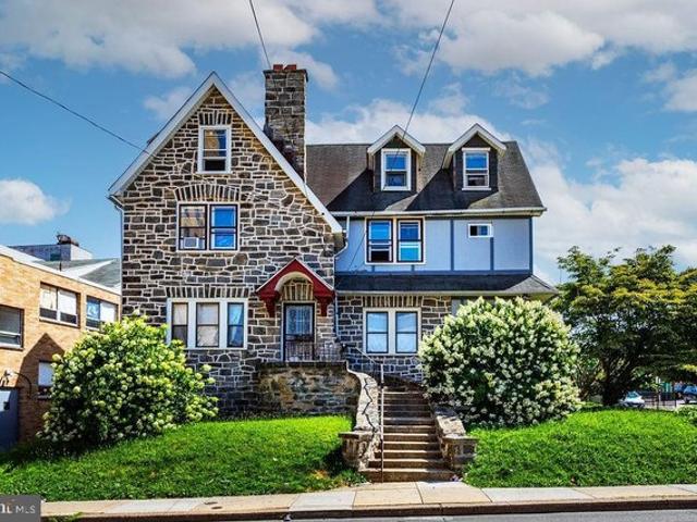 27 Glendale Rd, Upper Darby, PA 19082