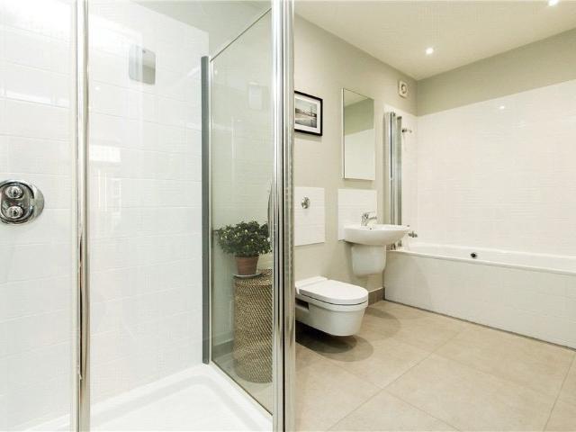 27 Green Walk,, SE1