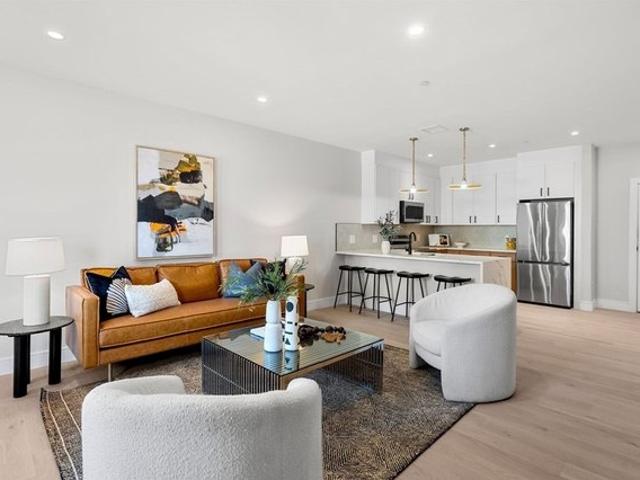 27 Guild St Unit 302, Boston, MA 02119