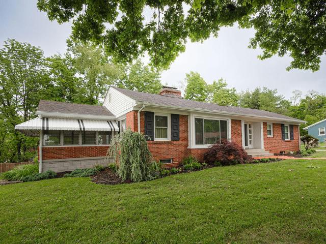 27 Hampton Avenue
