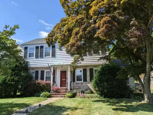 27 HACKETT CIR N, STAMFORD, CT 06906 Single Family Residence F.