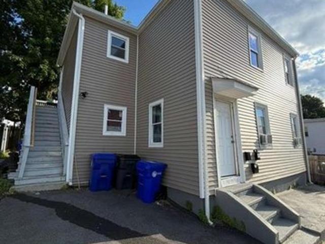 27 Hauxhurst St, Providence, RI 02909