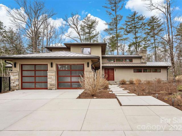 27 Hawberry Ct, Asheville, NC 28805 | MLS #4216 | Compass