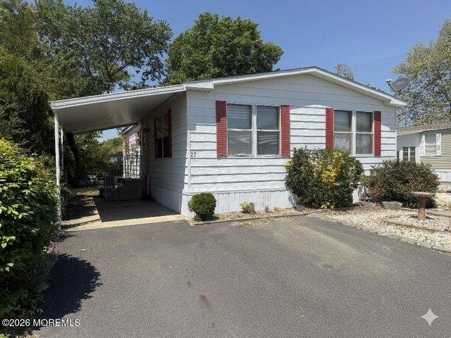 27 Hearth Way, Toms River, NJ 08755